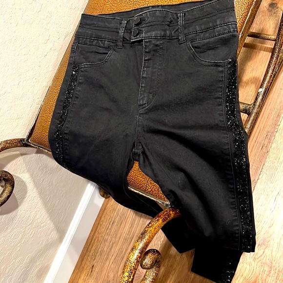 Rewind | Jeans | Like New Rewind Stretch Black Distressed Jeans Black ...